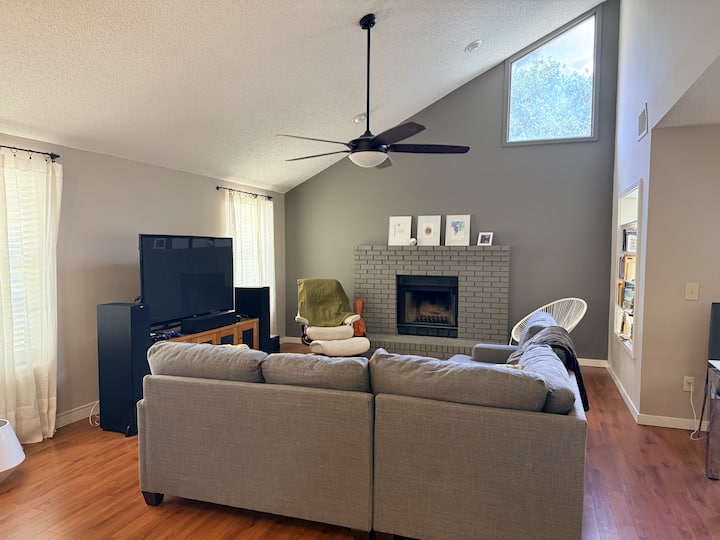 Spacious Modern Home Close To Orlando Airport - Orlando International Airport (MCO)