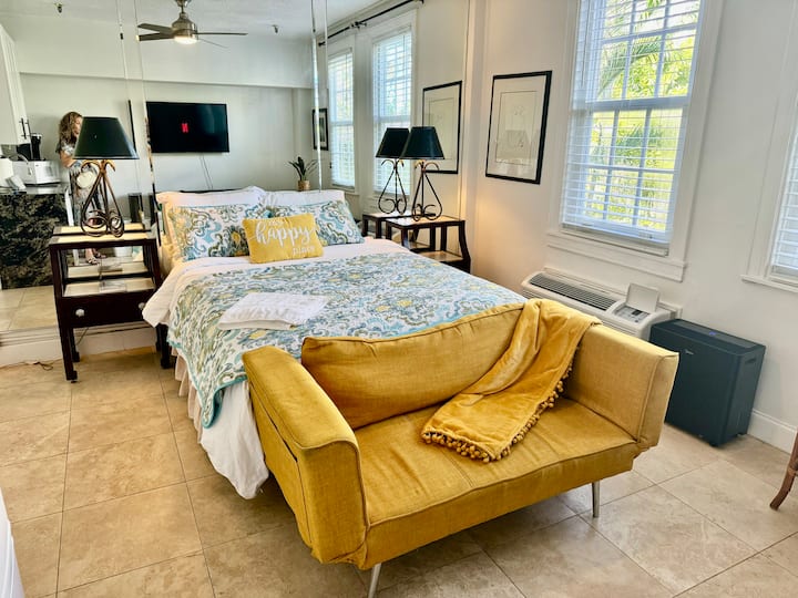 “Historic Palm Beach Studio • Pool • Walk To Beach - パーム・ビーチ, FL