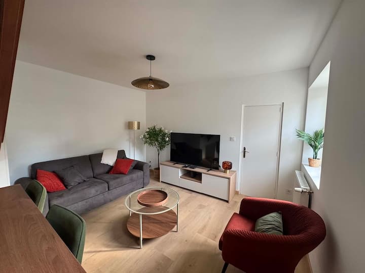 Petite Maison En Ville "Le Jardin Ensoleillé" - Coutances