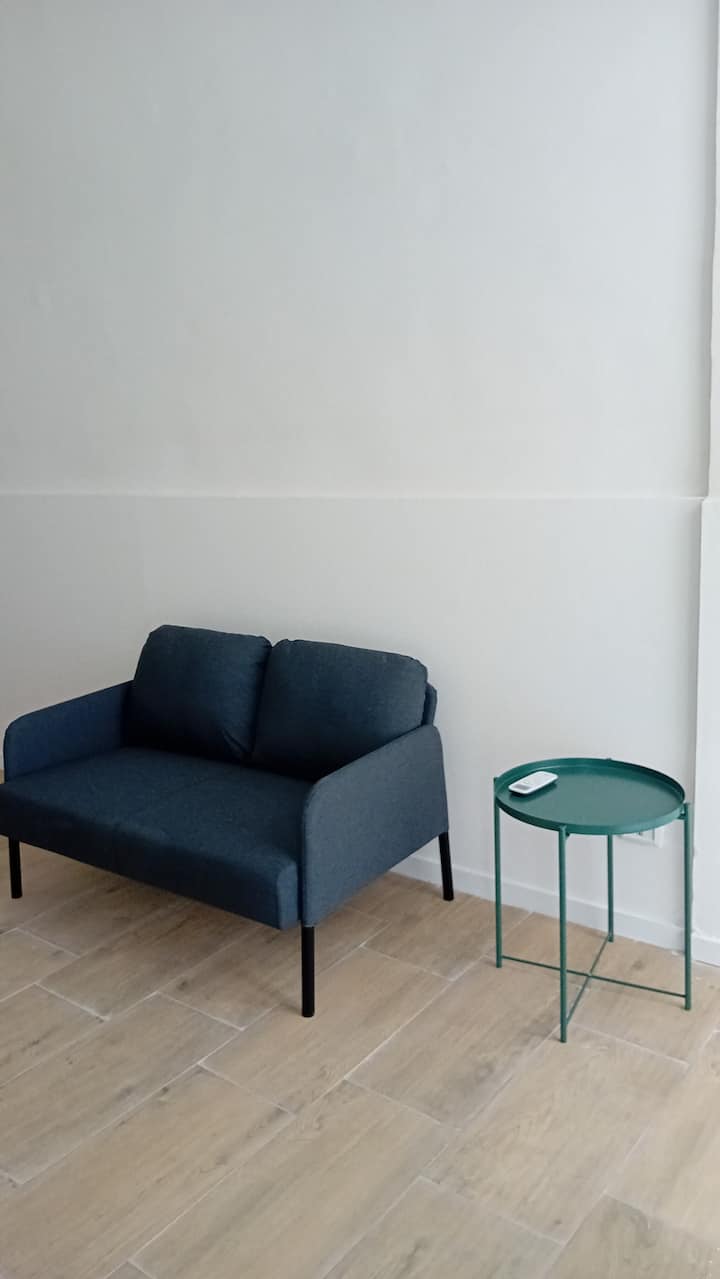 Cute And Cozy Downtown Flat, Close To Everything - Bari