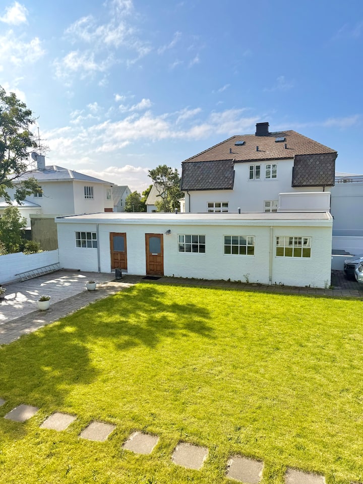 Bright And Spacious Studio - City Center - Islande