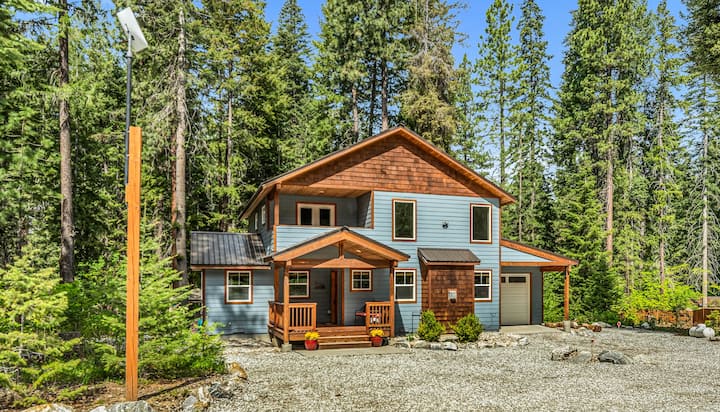Lemmy Lane Lodge | Cozy Mountain Retreat - Lake Wenatchee, WA