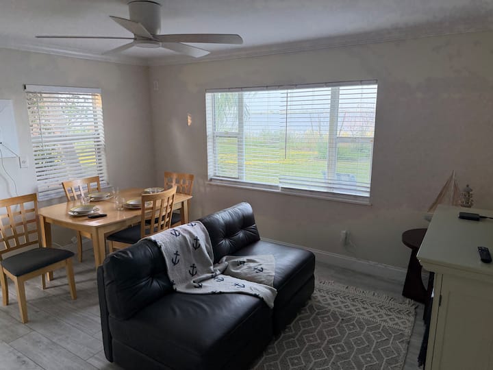 Space View Stays - Sebastian, FL