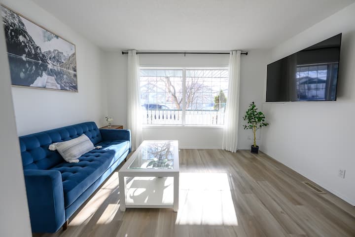 Full Home | Stocked Kitchen | Fast Wifi | Smart Tv - Westlake