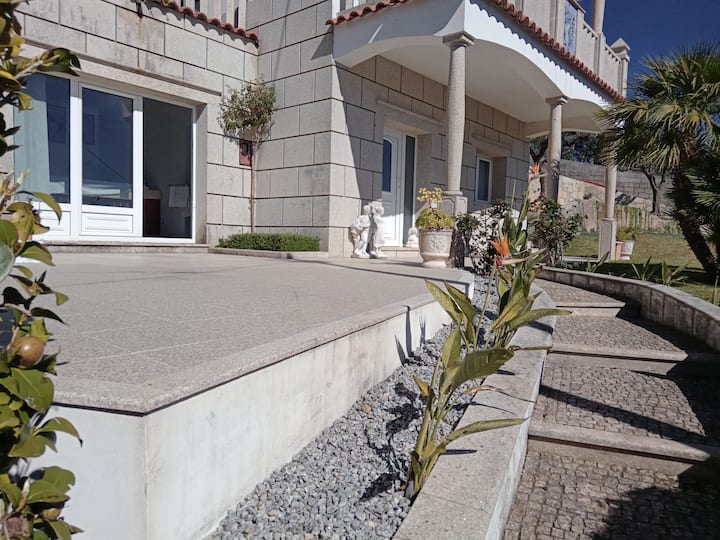 Rez De Jardin Spacieux 1 Chambre Salon 4 Personnes - Barcelos