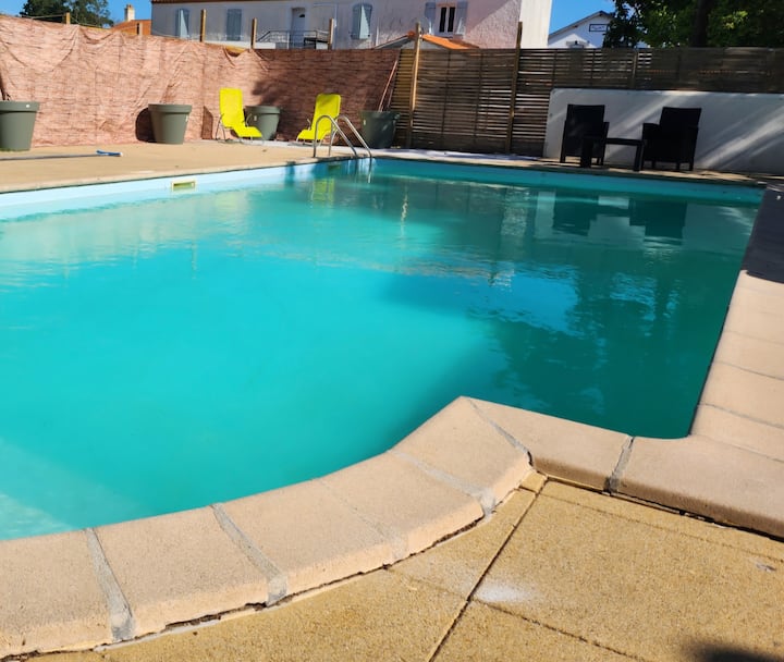 Chambre Cosy, Flexible, Chiens Bienvenus, Piscine - Apremont