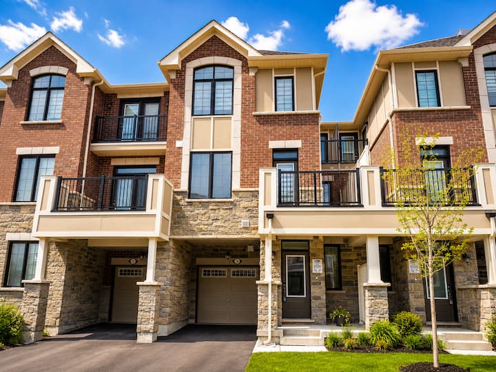 3br New Home | Ensuite | 2 Balconies | Mt Pleasant - Brampton