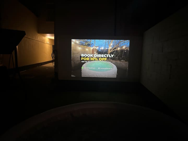Iconic Space - Hidden Gem W/cinema Hot Tub - Pays de Galles