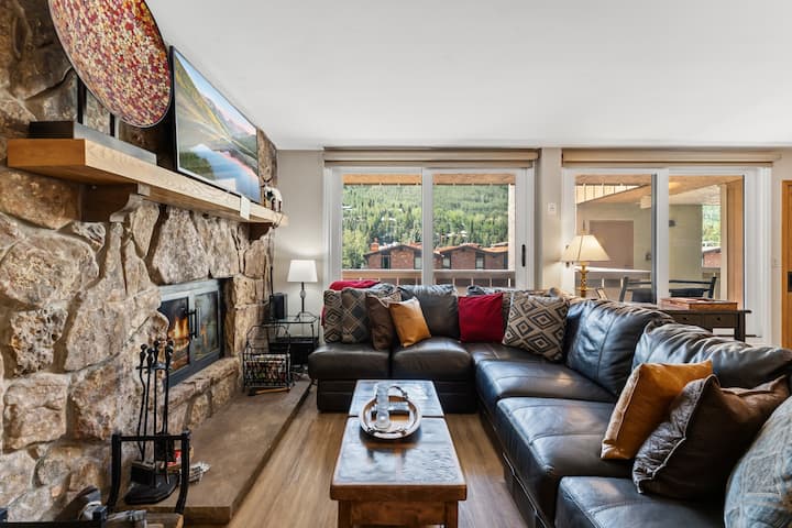 Vail Village W/ Views | Walk To Town And Lift - Vail, CO