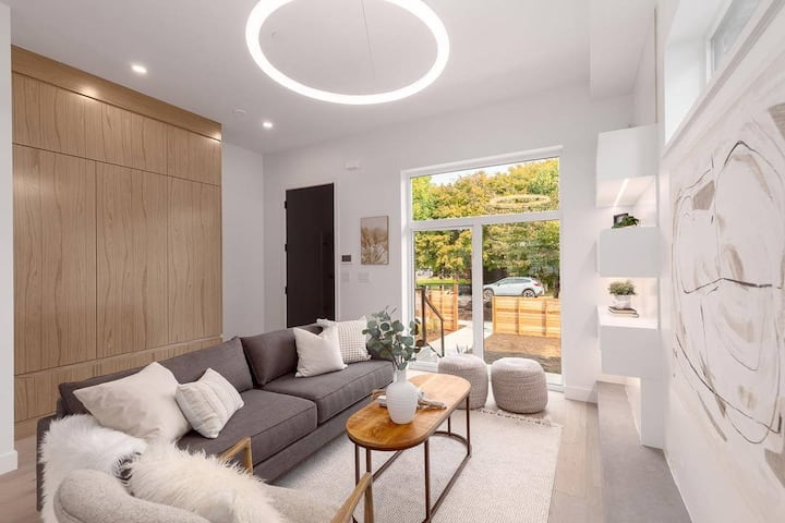 Spacious Riley Park Duplex In Hipster Main St Area - Vancouver