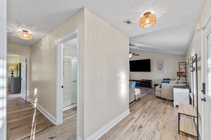 Candlewood Casa ~ 3br/2ba 15 Mins To Beach! - Navarre, FL