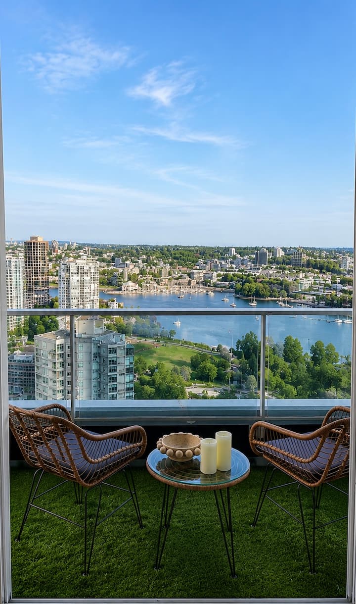 Panoramic Ocean View Condo | Newly Renovated - Vancouver