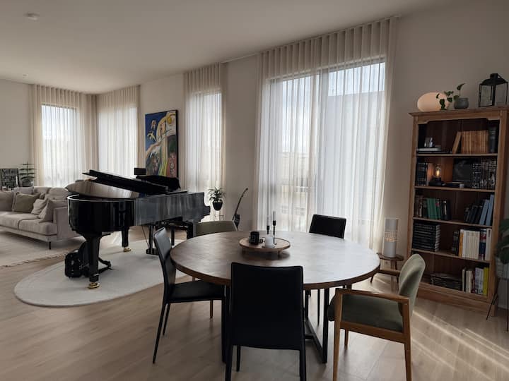 Bright Nordic Penthouse By The Sea - Reykjavík