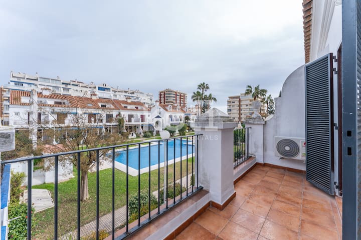 Casa Sauce | Fuengirola | Terraza Y Piscina - Costa del Sol