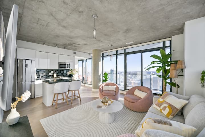 Sunlit Beltline Sanctuary 2br, Gym, Pool, Ac, Ugp - 卡加利