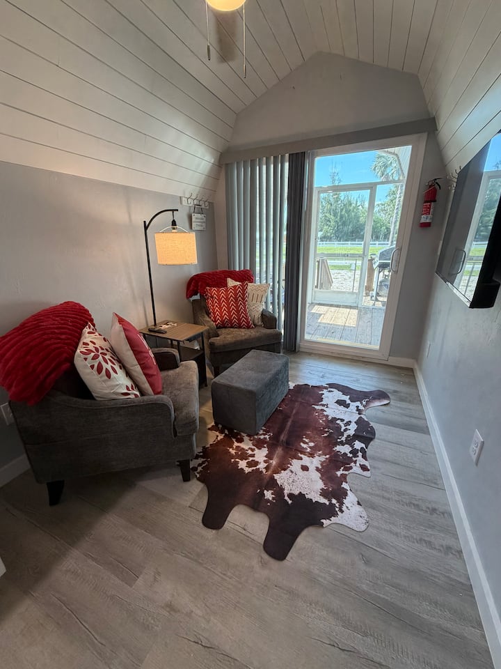 Townhome On The Farm For Two - Pine Island, FL