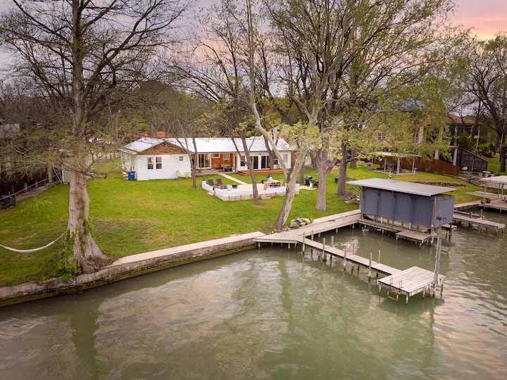 Lake Mcqueeney Retreat | Bbq | Pickleball | Views - Seguin