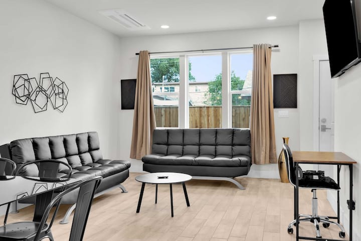 Innovative Townhouse|sleeps 7|5beds & 2sofa Beds|c - Reno, NV