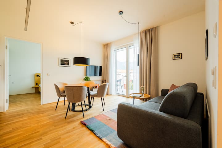 Dachgeschosswohnung Mit Terrasse Und Klimaanlage - Innsbruck