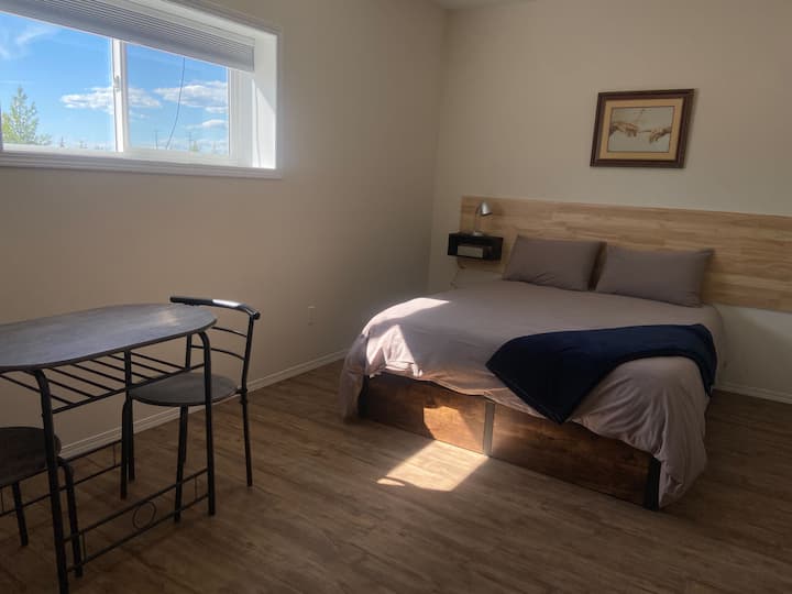 Furnished Room With Kitchenette - Peace River