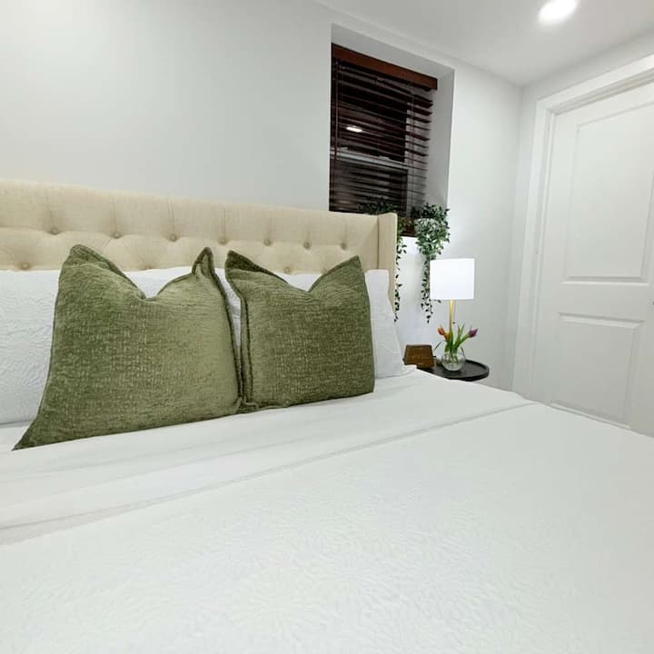 Metlife Stadium 1 Bedroom Apartment - Secaucus, NJ