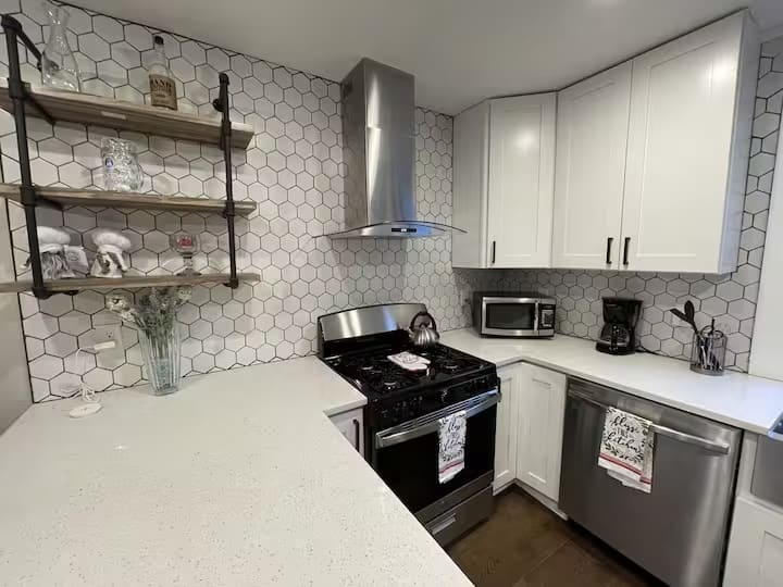 Beautiful 3 Bedroom 2 Bath Condo - Columbus, OH