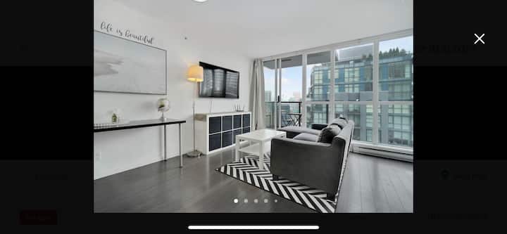 Mountain View 1 Queen & Sofabed W/ Resort Amenity - Vancouver