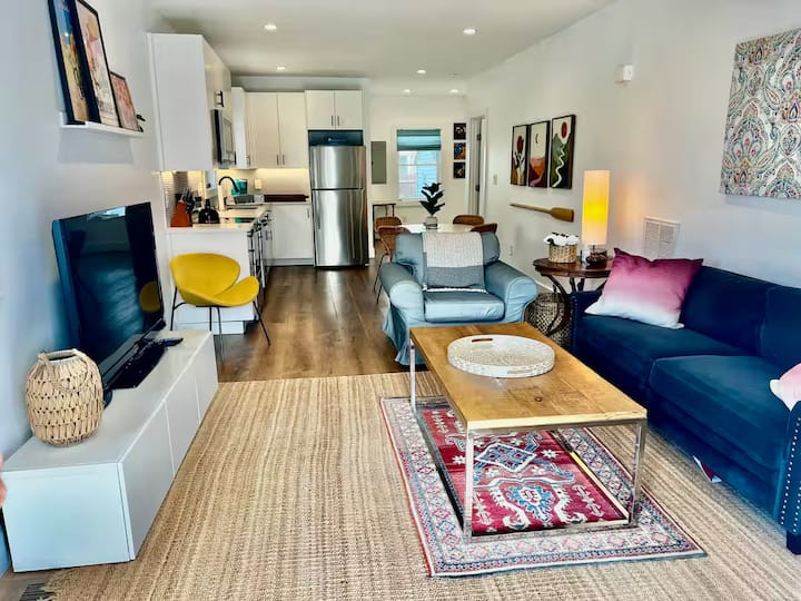 The Little Retreat Unit A - Walk To Shops & Beach - Cape Charles, VA
