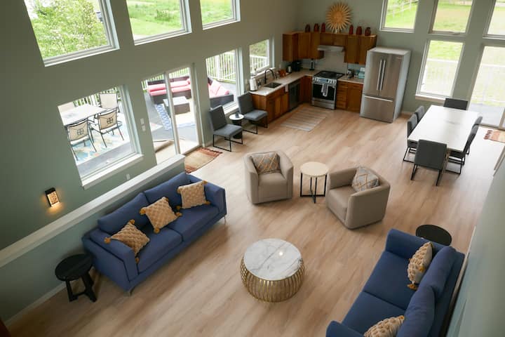 Rest & Relaxation Barn Stay - Bellingham, WA
