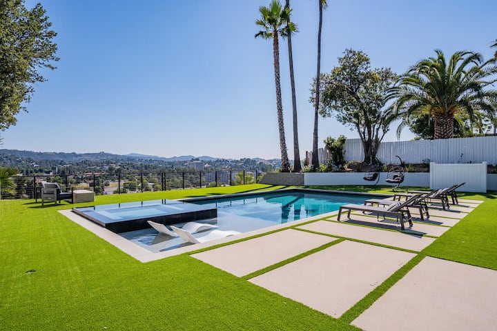 Canyon View Oasis - Calabasas, CA