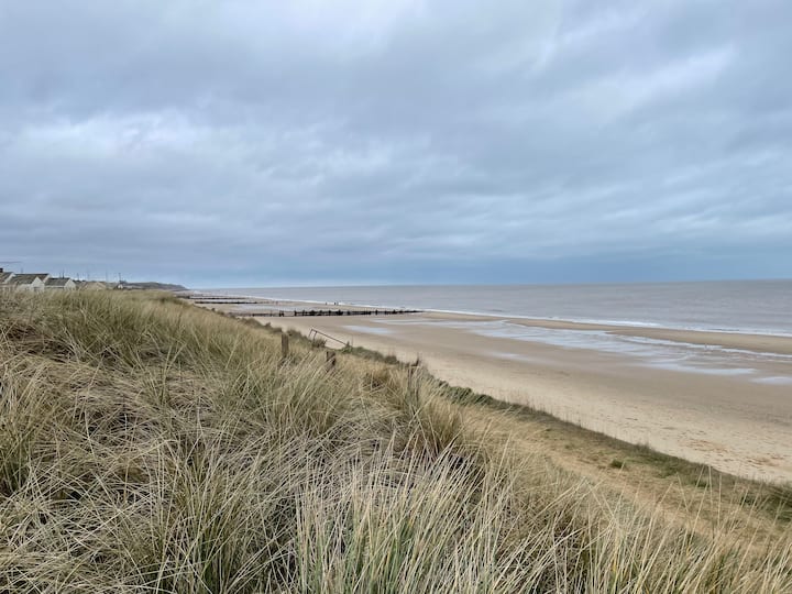 Quiet Coastal Chalet • Dog Friendly - Mundesley