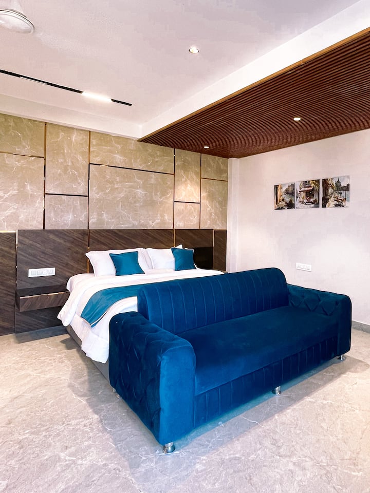Luxury 4bhk Rooftop | Rajpur Road | Large Groups - Dehradun