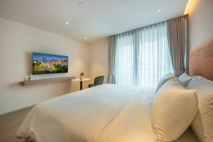 Large King Bed - Near Airport - Bangkok