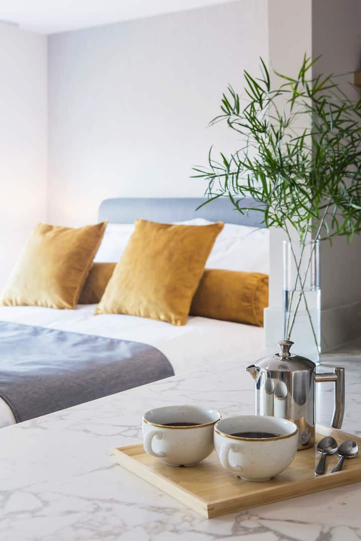Brighton Studio Apartment (Suite 10, 3rd Floor) - Hove