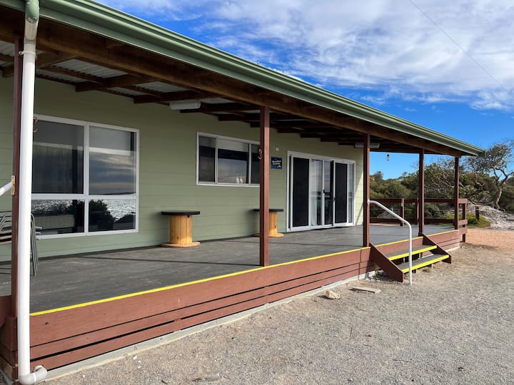 Hamilton Cottage Coastal Getaway - Tumby Bay