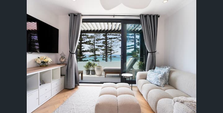Dee Why Absolute Beachfront Bliss 3bdr X1 Parking - Collaroy