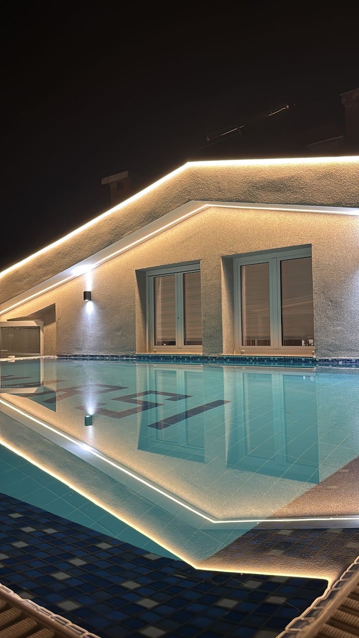 Seaside Penthouse | Private Pool | 200m To Beach - Golem