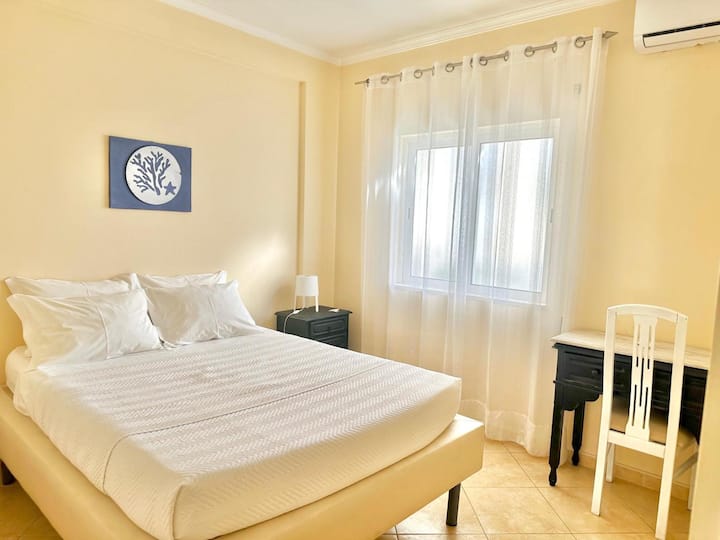 Rei Apartment 1º K - Quarteira