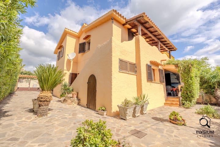 [Grande Maison Sur 2 éTages] à 300 M De La Mer - San Teodoro, Sicily