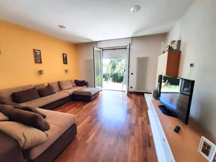 S351 - Sirolo, Elegant Apartment With Garden - Sirolo