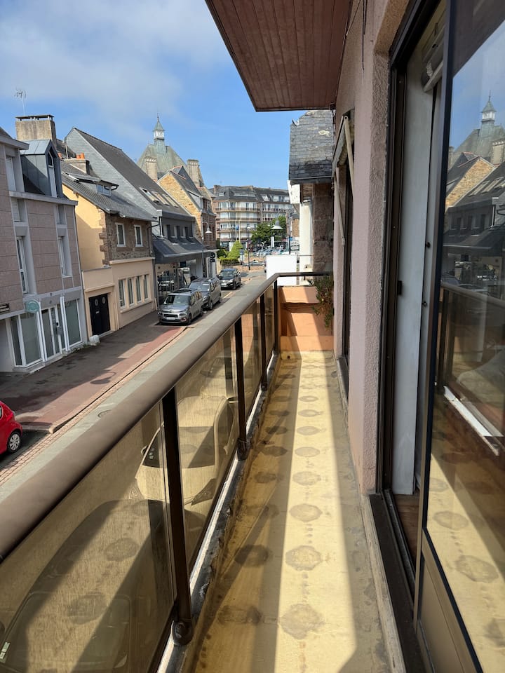 Appartement Plein Centre Ville - Plage Saint Guirec