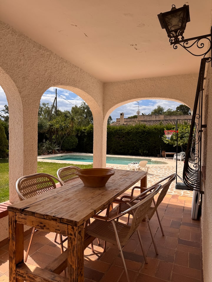 Sunny Mediterranean Villa - Alicante