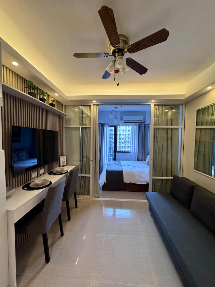 Leb Living | Shore 2 Condo Near Naia And Moa - Manila