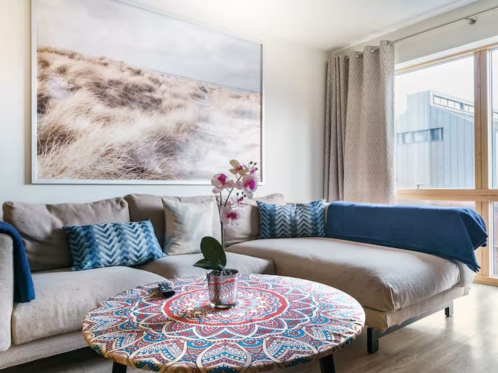 Beautiful Apartment Close To The City Centre - 412 - Belfast
