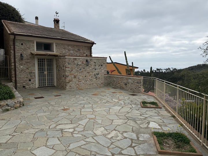 Maison De Vacances Avec Vue Mer Et Terrasse - Loano