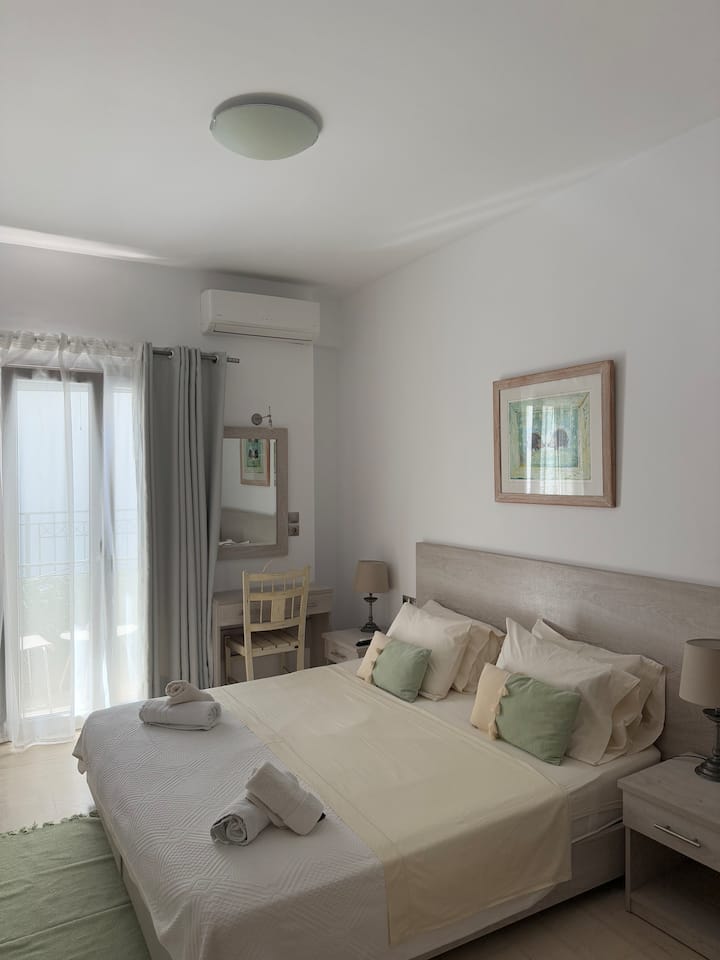 Minimal Nest At The Island’s Core - Skiathos