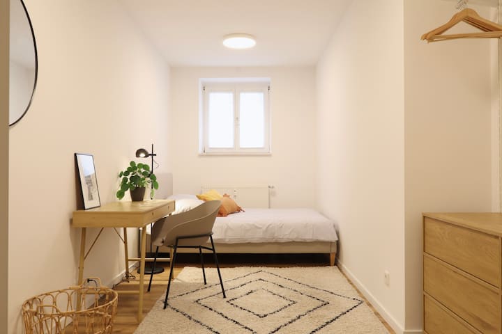 14m² Zimmer Auf Zeit Im Musikviertel | Möbliert - Leipzig