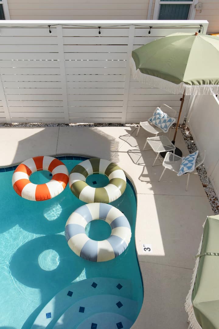 Beach | Pool | Game Room | Fire Pit |Cottage House - Destin, FL