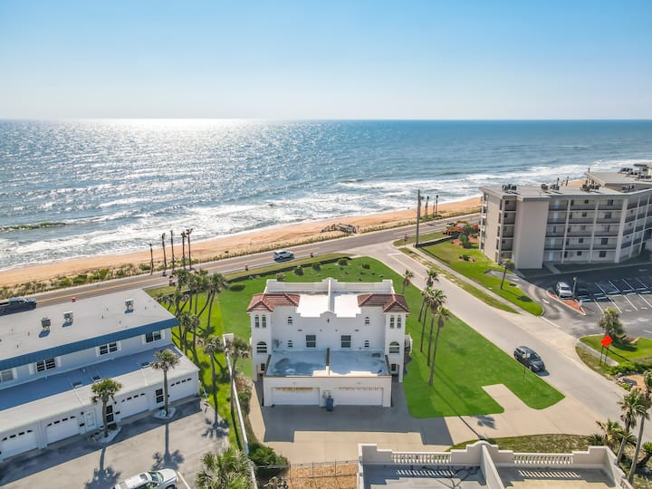 Ocean Views | Walk To The Beach | 3 Bedroom 2 Bath - Ormond Beach, FL