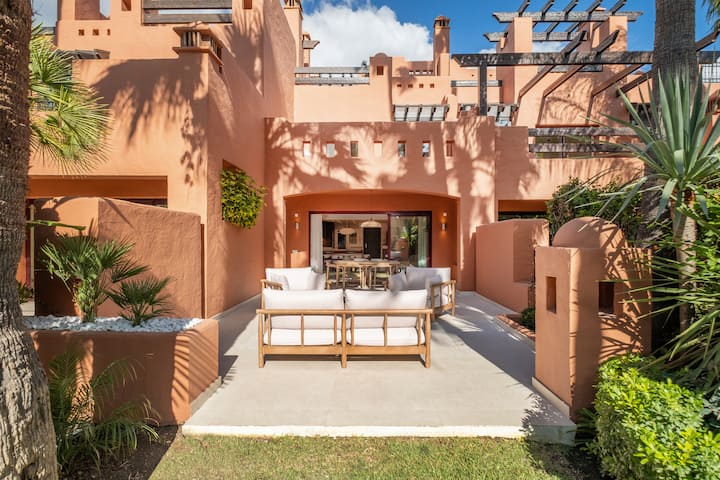 Luxury 4 Beds Townhouse Altos De Puente Romano 3! - Marbella